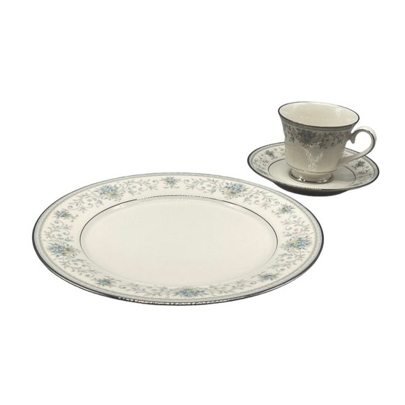carico | Dining | Vintage Carico Fine China Tivoli 7954 Dinner Set Of 3 ...